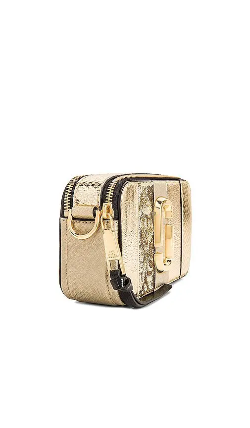 Marc Jacobs Snapshot Bag In Metallic Gold - Light Gold | Editorialist